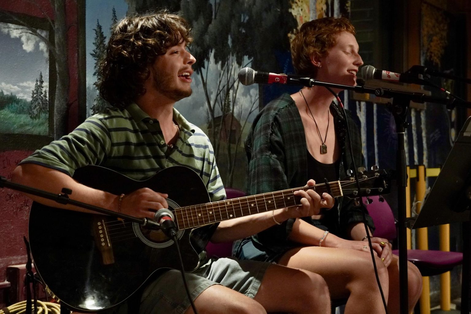 Bob’s Underground open mics are back – The Scarlet & Black
